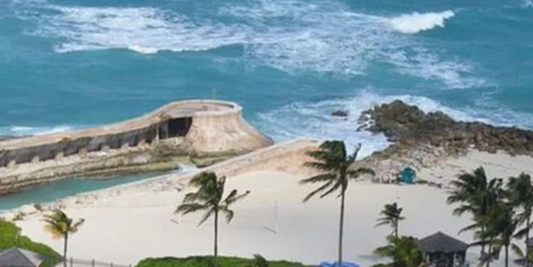 Living and working in Bahamas