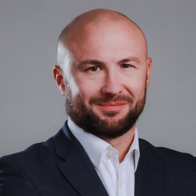 Robert Uhl | Dyrektor, Adwokat, Deloitte Private